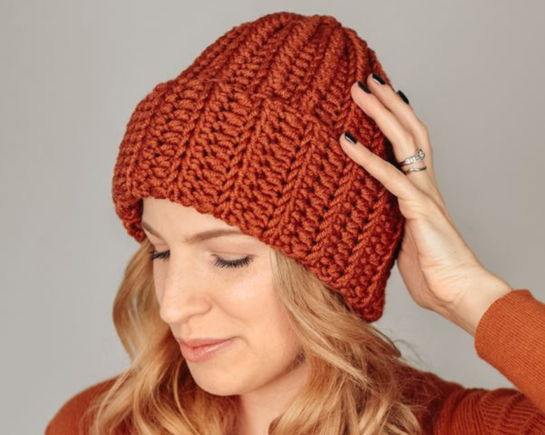 30 Lovely and Easy Women’s Crochet Hat Patterns - Stitch11